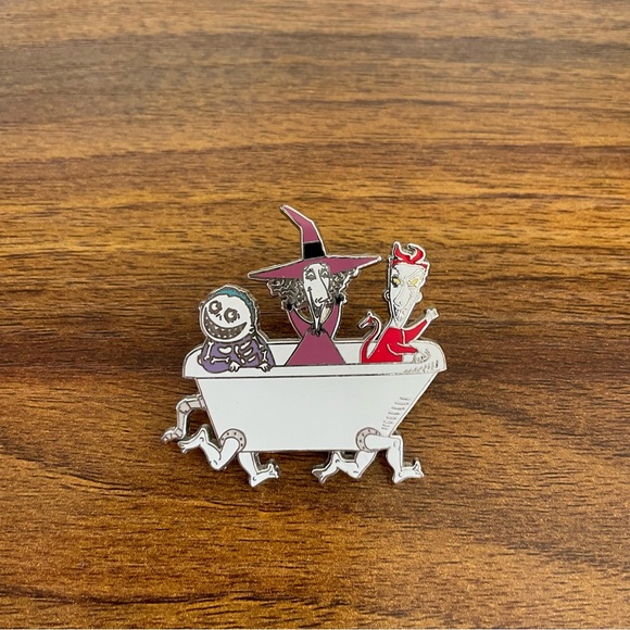 Disney | Accessories | Nightmare Before Christmas Pin Disney Lock Shock ...